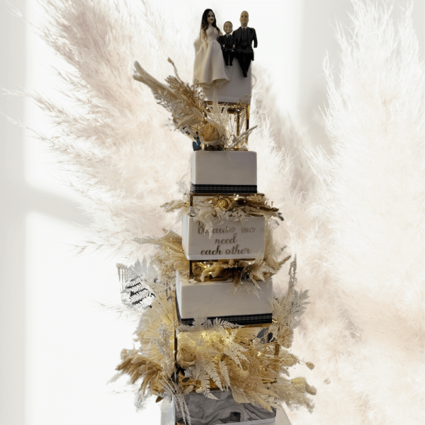 GOLDEN PAMPAS | Wedding, Birthday & Party Cakes