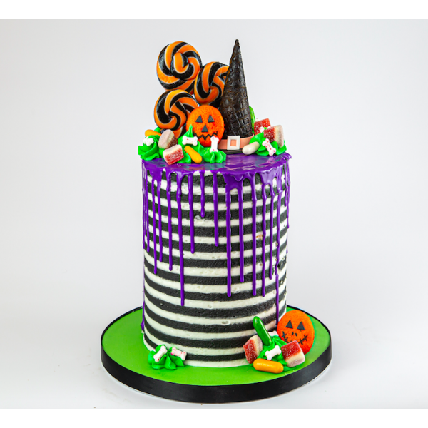 BABY GIRL DRIP CAKE | Halloween Frenzy